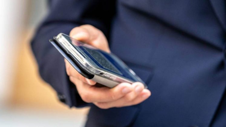 "First reaction, shock!", Renzi spopola sul web. La sua pronuncia ...